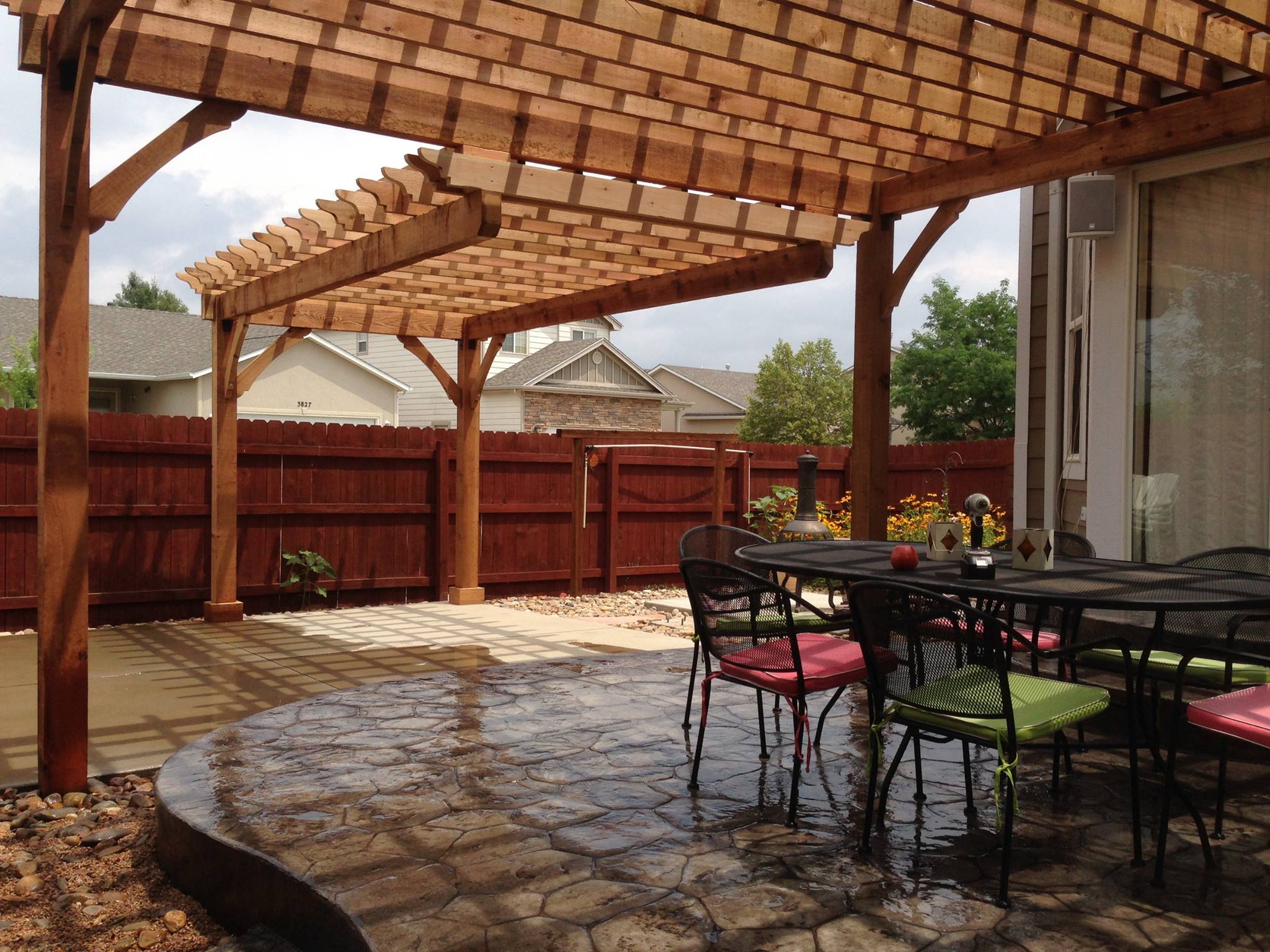 34 idées de pergolas en bois pour transformer votre terrasse 34 idées de pergolas en bois pour transformer votre terrasse